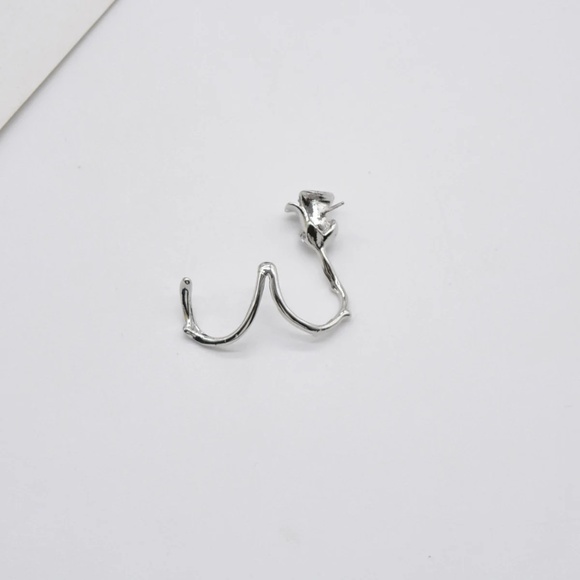 Jewelry | Thorned Rose Ear Wrap Retro Ear Wrap Retro Rose Ear Cuff ...